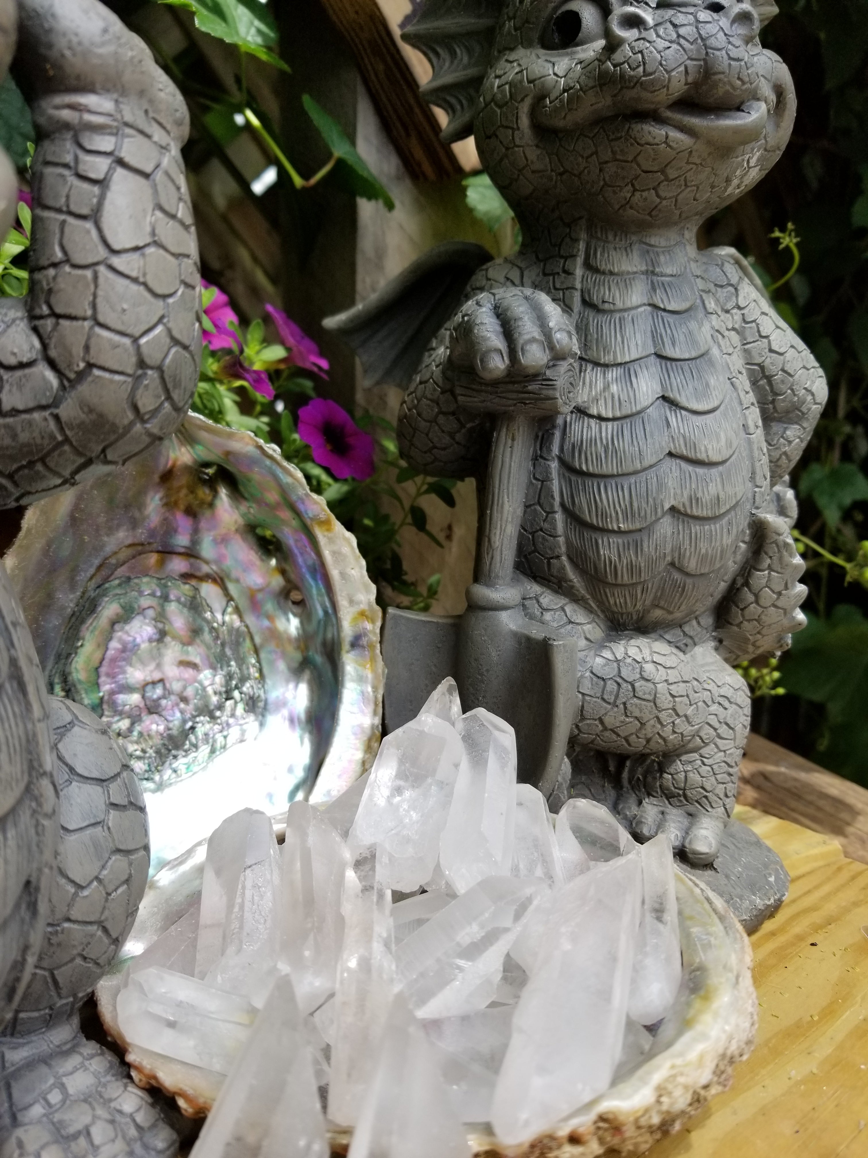 Quartz Point – Dragon's Den Crystals & Stones